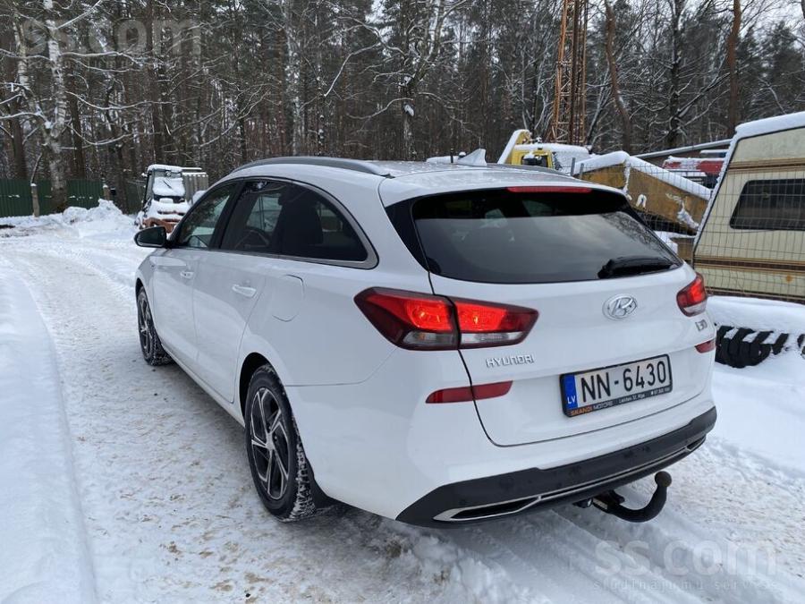 Balts Hyundai i30 2023 Rīga, ar dzinēja tilpumu 1.50 L un nobraukumu 107 tūkst. km par 14800 €, foto 4 vietnē AUTOMOTO.COM.LV