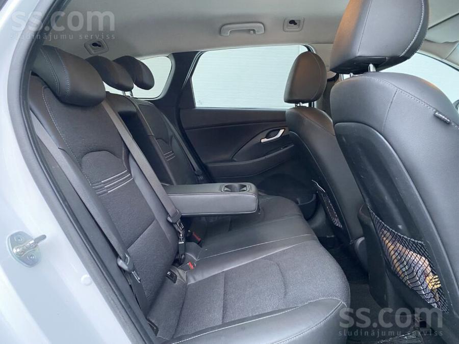 Balts Hyundai i30 2023 Rīga, ar dzinēja tilpumu 1.50 L un nobraukumu 107 tūkst. km par 14800 €, foto 6 vietnē AUTOMOTO.COM.LV