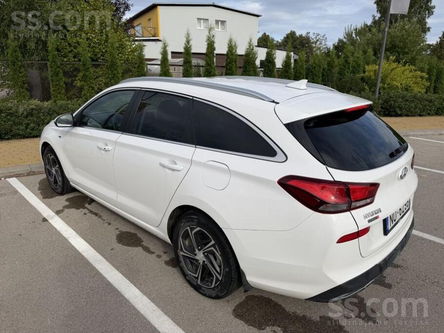 Balts Hyundai i30 2023 Aizkraukle, ar dzinēja tilpumu 1.50 L un nobraukumu 54 tūkst. km par 17500 €, foto 4 vietnē AUTOMOTO.COM.LV