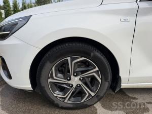 Balts Hyundai i30 2023 Aizkraukle, ar dzinēja tilpumu 1.50 L un nobraukumu 54 tūkst. km par 17500 €, foto 8 vietnē AUTOMOTO.COM.LV