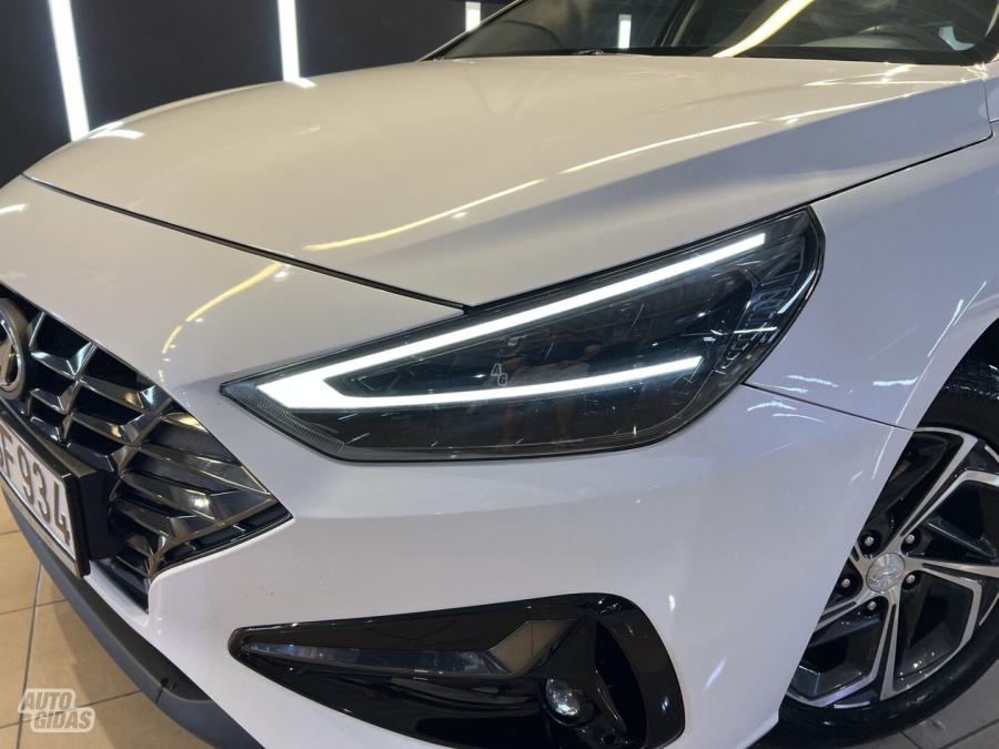 Белый Хендай i30 2023 в Авиженяй, объемом двигателя 1.50 л и пробегом 108 тыс. км за 14800 €, фото 6 на AUTOMOTO.COM.LV