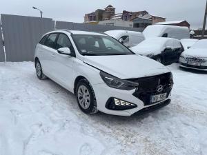 Белый Хендай i30 2024 в Каунас, объемом двигателя 1.50 л и пробегом 84 тыс. км за 7400 €, фото  на AUTOMOTO.COM.LV