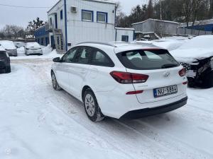 White Hyundai i30 2024 in Kaunas, with an engine capacity of 1.50 L and mileage of 84 thousand km for 7400 €, photo 4 on AUTOMOTO.COM.LV