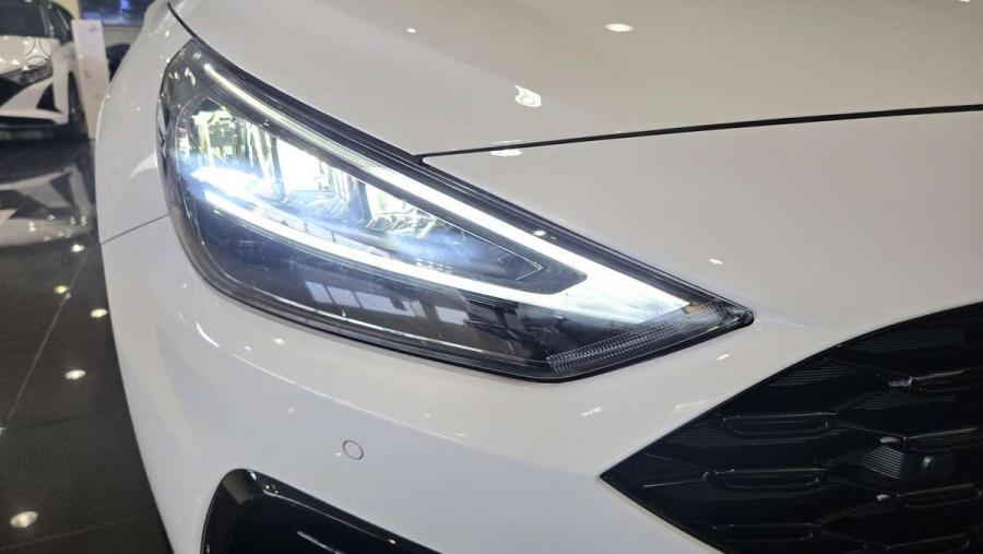 Белый Хендай i30 2026 в Каунас, объемом двигателя 1.00 л и пробегом 0 тыс. км за 20990 €, фото 4 на AUTOMOTO.COM.LV