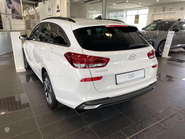 White Hyundai i30 2026 in Vilnius, with an engine capacity of 1.60 L and mileage of 0 thousand km for 30498 €, photo 4 on AUTOMOTO.COM.LV