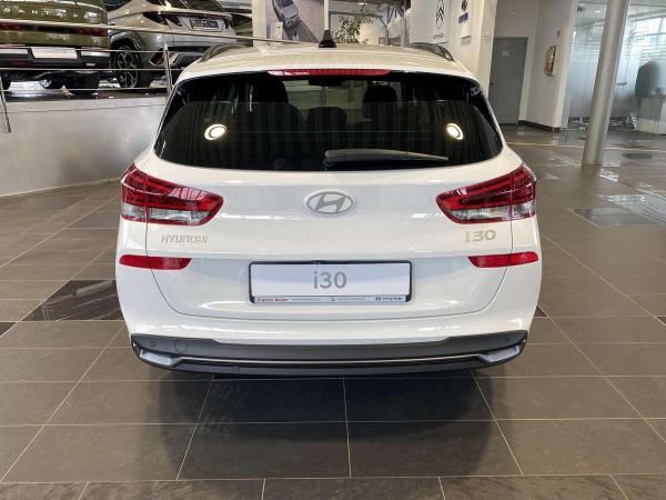 White Hyundai i30 2026 in Vilnius, with an engine capacity of 1.60 L and mileage of 0 thousand km for 30498 €, photo 5 on AUTOMOTO.COM.LV