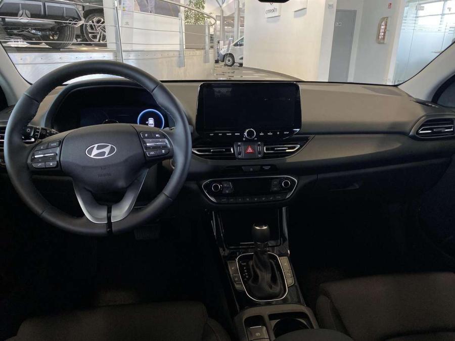 Balts Hyundai i30 2026 Viļņa, ar dzinēja tilpumu 1.60 L un nobraukumu 0 tūkst. km par 30498 €, foto 12 vietnē AUTOMOTO.COM.LV