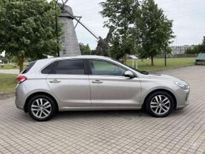 Yellow Hyundai i30 2017 in Siauliai, with an engine capacity of 1.58 L and mileage of 190 thousand km for 7400 €, photo 9 on AUTOMOTO.COM.LV