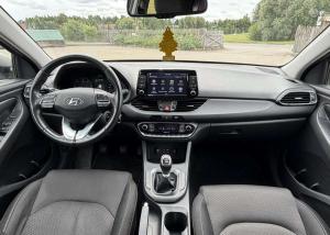 Yellow Hyundai i30 2017 in Siauliai, with an engine capacity of 1.58 L and mileage of 190 thousand km for 7400 €, photo 10 on AUTOMOTO.COM.LV