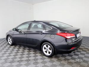 Black Hyundai i40 2012 in Tallinn, with an engine capacity of 1.70 L and mileage of 212 thousand km for 3199 €, photo 5 on AUTOMOTO.COM.LV