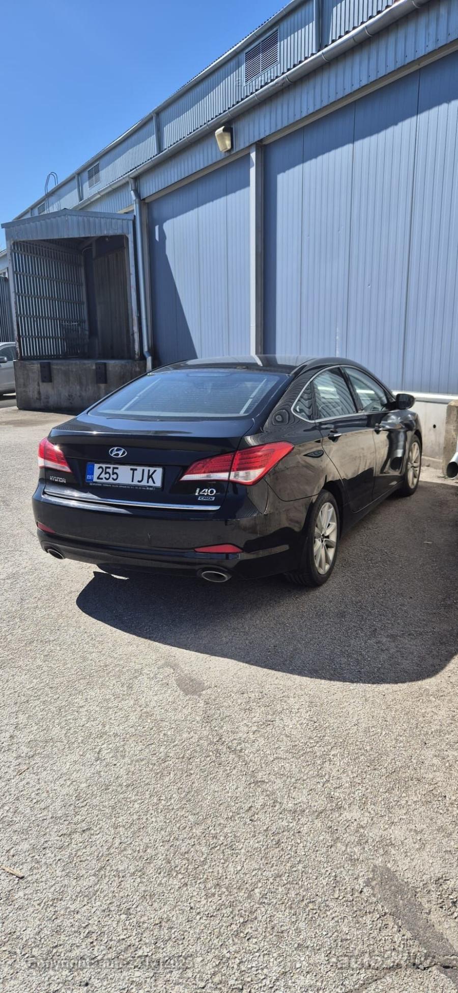 Melns Hyundai i40 2012 Tallina, ar dzinēja tilpumu 1.70 L un nobraukumu 303 tūkst. km par 3300 €, foto 7 vietnē AUTOMOTO.COM.LV