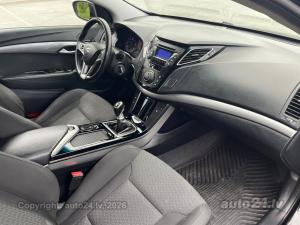 Melns Hyundai i40 2012 Tallina, ar dzinēja tilpumu 1.70 L un nobraukumu 264 tūkst. km par 3600 €, foto 12 vietnē AUTOMOTO.COM.LV