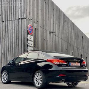 Black Hyundai i40 2012 in Riga, with an engine capacity of 1.70 L and mileage of 305 thousand km for 4750 €, photo 7 on AUTOMOTO.COM.LV