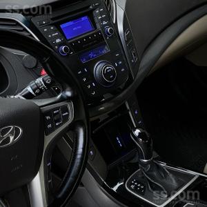 Black Hyundai i40 2012 in Riga, with an engine capacity of 1.70 L and mileage of 305 thousand km for 4750 €, photo 11 on AUTOMOTO.COM.LV