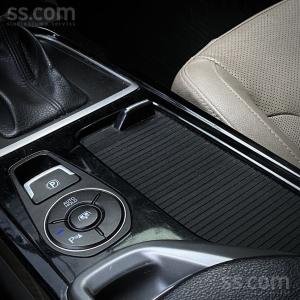 Black Hyundai i40 2012 in Riga, with an engine capacity of 1.70 L and mileage of 305 thousand km for 4750 €, photo 14 on AUTOMOTO.COM.LV