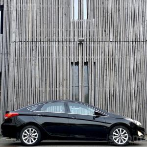 Black Hyundai i40 2012 in Riga, with an engine capacity of 1.70 L and mileage of 305 thousand km for 4750 €, photo 18 on AUTOMOTO.COM.LV