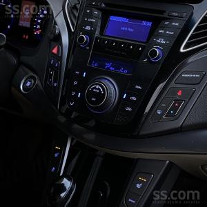 Black Hyundai i40 2012 in Riga, with an engine capacity of 1.70 L and mileage of 305 thousand km for 4750 €, photo 21 on AUTOMOTO.COM.LV