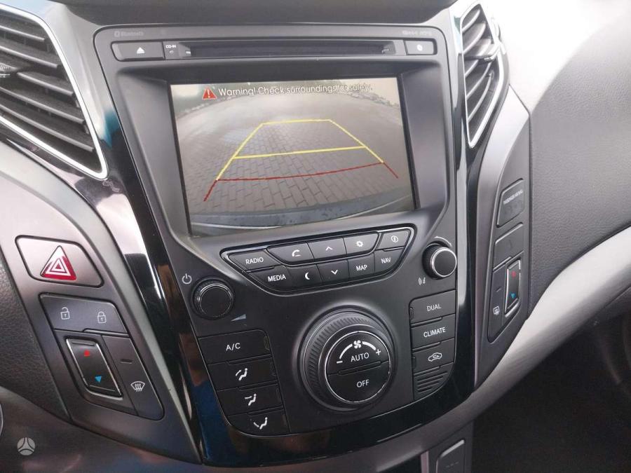 Melns Hyundai i40 2012 Marijampole, ar dzinēja tilpumu 1.69 L un nobraukumu 234 tūkst. km par 5450 €, foto 16 vietnē AUTOMOTO.COM.LV