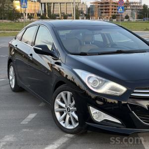 Черный Хендай и40 2012 в Рига, объемом двигателя 1.70 л и пробегом 306 тыс. км за 4700 €, фото 3 на AUTOMOTO.COM.LV