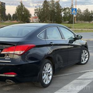 Черный Хендай и40 2012 в Рига, объемом двигателя 1.70 л и пробегом 306 тыс. км за 4700 €, фото 8 на AUTOMOTO.COM.LV