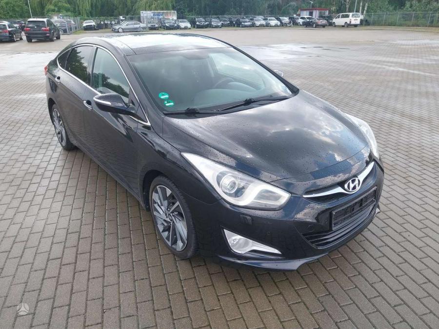 Melns Hyundai i40 2012 Marijampole, ar dzinēja tilpumu 1.69 L un nobraukumu 234 tūkst. km par 5200 €, foto 1 vietnē AUTOMOTO.COM.LV