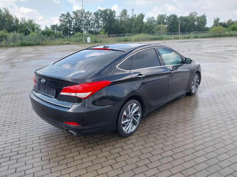 Melns Hyundai i40 2012 Marijampole, ar dzinēja tilpumu 1.69 L un nobraukumu 234 tūkst. km par 5200 €, foto 6 vietnē AUTOMOTO.COM.LV
