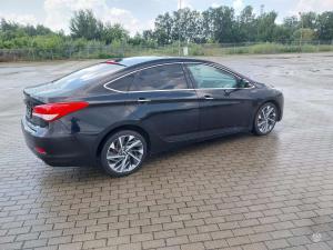 Melns Hyundai i40 2012 Marijampole, ar dzinēja tilpumu 1.69 L un nobraukumu 234 tūkst. km par 5200 €, foto 8 vietnē AUTOMOTO.COM.LV
