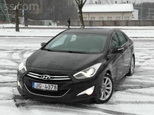 Black Hyundai i40 2013 in Riga, with an engine capacity of 2.00 L and mileage of 253 thousand km for 3990 €, photo 28 on AUTOMOTO.COM.LV
