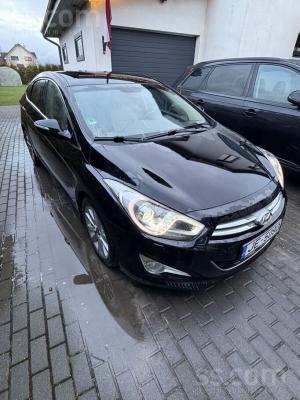 Melns Hyundai i40 2013 Rīga, ar dzinēja tilpumu 1.70 L un nobraukumu 223 tūkst. km par 3400 €, foto 2 vietnē AUTOMOTO.COM.LV