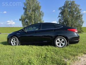 Melns Hyundai i40 2013 Aizkraukle, ar dzinēja tilpumu 1.60 L un nobraukumu 201 tūkst. km par 3500 €, foto 6 vietnē AUTOMOTO.COM.LV