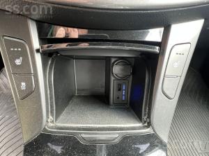 Melns Hyundai i40 2013 Aizkraukle, ar dzinēja tilpumu 1.60 L un nobraukumu 201 tūkst. km par 3500 €, foto 14 vietnē AUTOMOTO.COM.LV