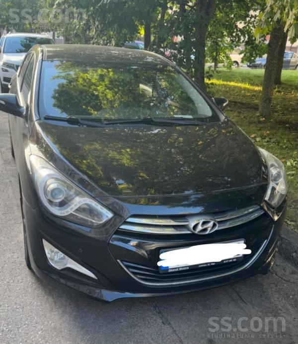 Melns Hyundai i40 2013 Rīga, ar dzinēja tilpumu 2.00 L un nobraukumu 160 tūkst. km par 1900 €, foto 4 vietnē AUTOMOTO.COM.LV