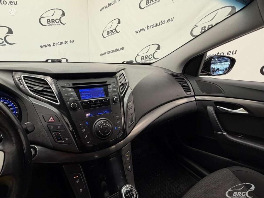 Melns Hyundai i40 2015 Viļņa, ar dzinēja tilpumu 1.59 L un nobraukumu 118 tūkst. km par 5000 €, foto 30 vietnē AUTOMOTO.COM.LV