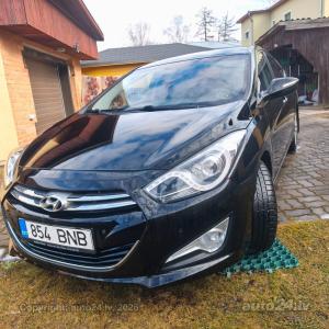 Black Hyundai i40 2015 in Tartu, with an engine capacity of 1.70 L and mileage of 341 thousand km for 5400 €, photo 4 on AUTOMOTO.COM.LV