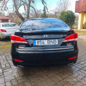 Black Hyundai i40 2015 in Tartu, with an engine capacity of 1.70 L and mileage of 341 thousand km for 5400 €, photo 8 on AUTOMOTO.COM.LV