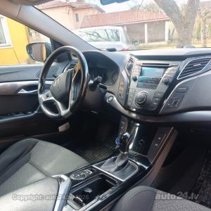 Black Hyundai i40 2015 in Tartu, with an engine capacity of 1.70 L and mileage of 341 thousand km for 5400 €, photo 9 on AUTOMOTO.COM.LV