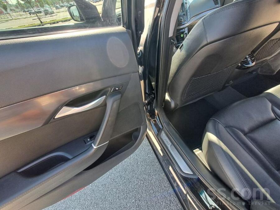 Black Hyundai i40 2017 in Riga, with an engine capacity of 1.70 L and mileage of 164 thousand km for 9500 €, photo 9 on AUTOMOTO.COM.LV