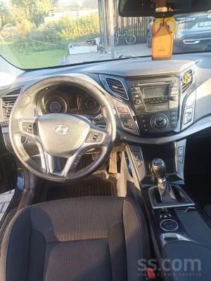 Melns Hyundai i40 2011 Daugavpils, ar dzinēja tilpumu 1.70 L un nobraukumu 250 tūkst. km par 3300 €, foto 8 vietnē AUTOMOTO.COM.LV
