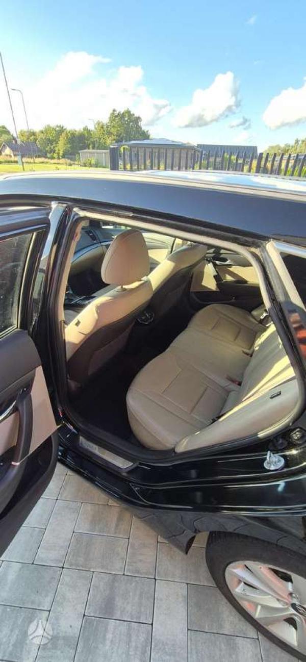 Black Hyundai i40 2011 in Kaunas, with an engine capacity of 1.69 L and mileage of 278 thousand km for 3500 €, photo 9 on AUTOMOTO.COM.LV