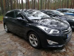 Black Hyundai i40 2011 in Tallinn, with an engine capacity of 1.60 L and mileage of 198 thousand km for 3000 €, photo  on AUTOMOTO.COM.LV