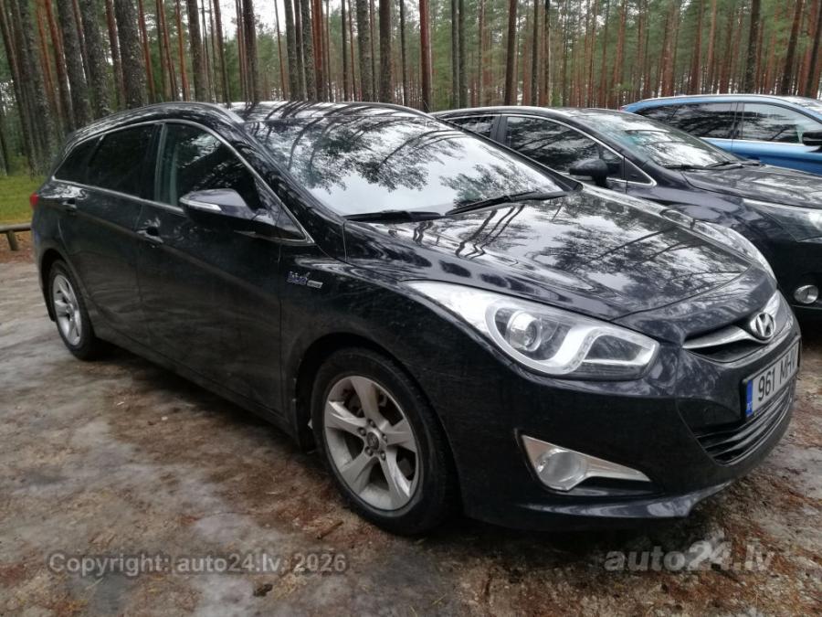 Melns Hyundai i40 2011 Tallina, ar dzinēja tilpumu 1.60 L un nobraukumu 198 tūkst. km par 3000 €, foto 1 vietnē AUTOMOTO.COM.LV