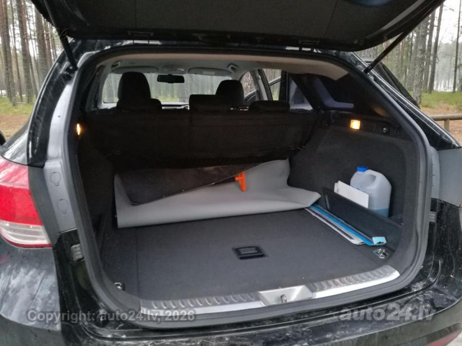 Melns Hyundai i40 2011 Tallina, ar dzinēja tilpumu 1.60 L un nobraukumu 198 tūkst. km par 3000 €, foto 6 vietnē AUTOMOTO.COM.LV