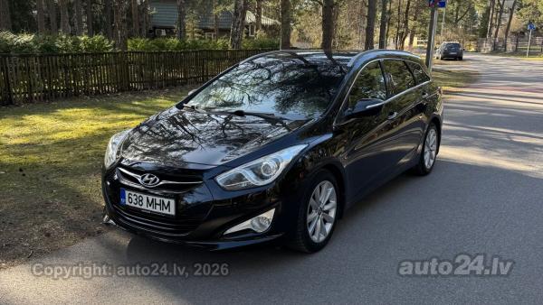 Black Hyundai i40 2012 in Tallinn, with an engine capacity of 2.00 L and mileage of 156 thousand km for 6999 €, photo 1 on AUTOMOTO.COM.LV