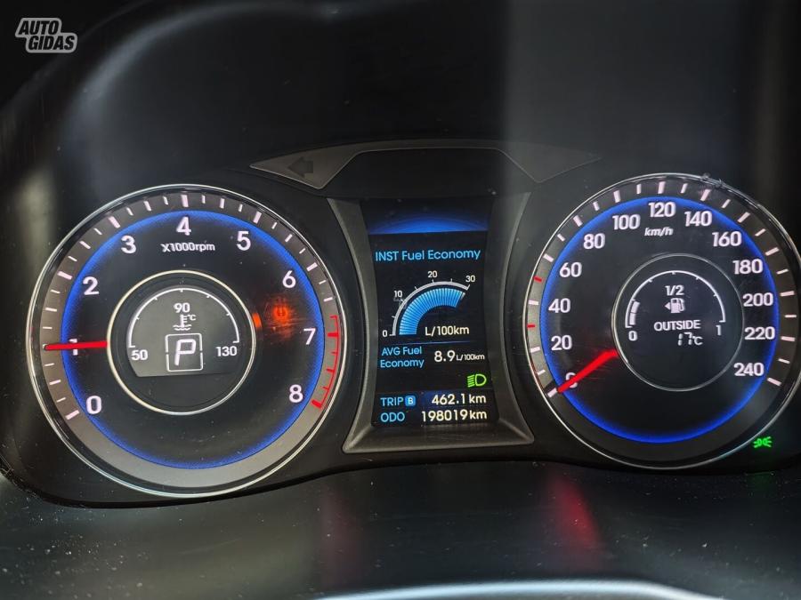 Black Hyundai i40 2012 in Vilnius, with an engine capacity of 2.00 L and mileage of 198 thousand km for 6700 €, photo 10 on AUTOMOTO.COM.LV