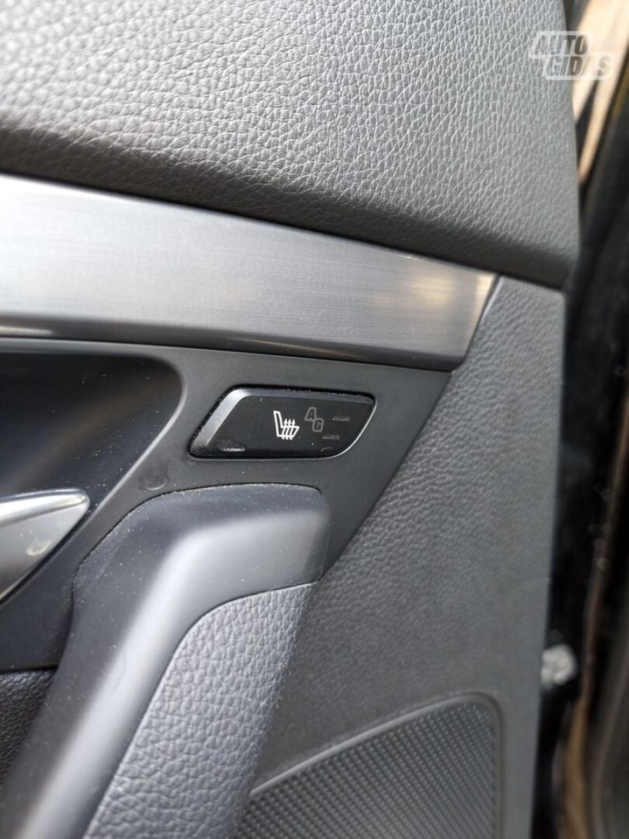 Black Hyundai i40 2012 in Vilnius, with an engine capacity of 2.00 L and mileage of 198 thousand km for 6700 €, photo 18 on AUTOMOTO.COM.LV