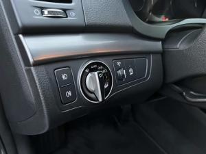 Black Hyundai i40 2012 in Riga, with an engine capacity of 1.70 L and mileage of 278 thousand km for 4900 €, photo 14 on AUTOMOTO.COM.LV