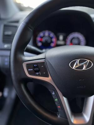 Black Hyundai i40 2012 in Riga, with an engine capacity of 1.70 L and mileage of 278 thousand km for 4900 €, photo 20 on AUTOMOTO.COM.LV