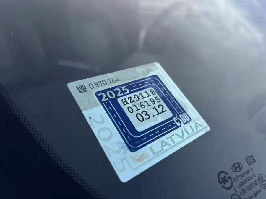 Black Hyundai i40 2012 in Riga, with an engine capacity of 1.70 L and mileage of 278 thousand km for 4900 €, photo 35 on AUTOMOTO.COM.LV