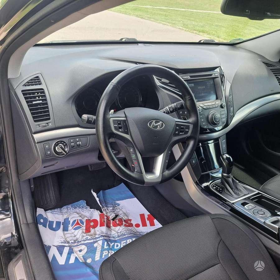 Black Hyundai i40 2012 in Vilnius, with an engine capacity of 1.69 L and mileage of 226 thousand km for 4950 €, photo 19 on AUTOMOTO.COM.LV