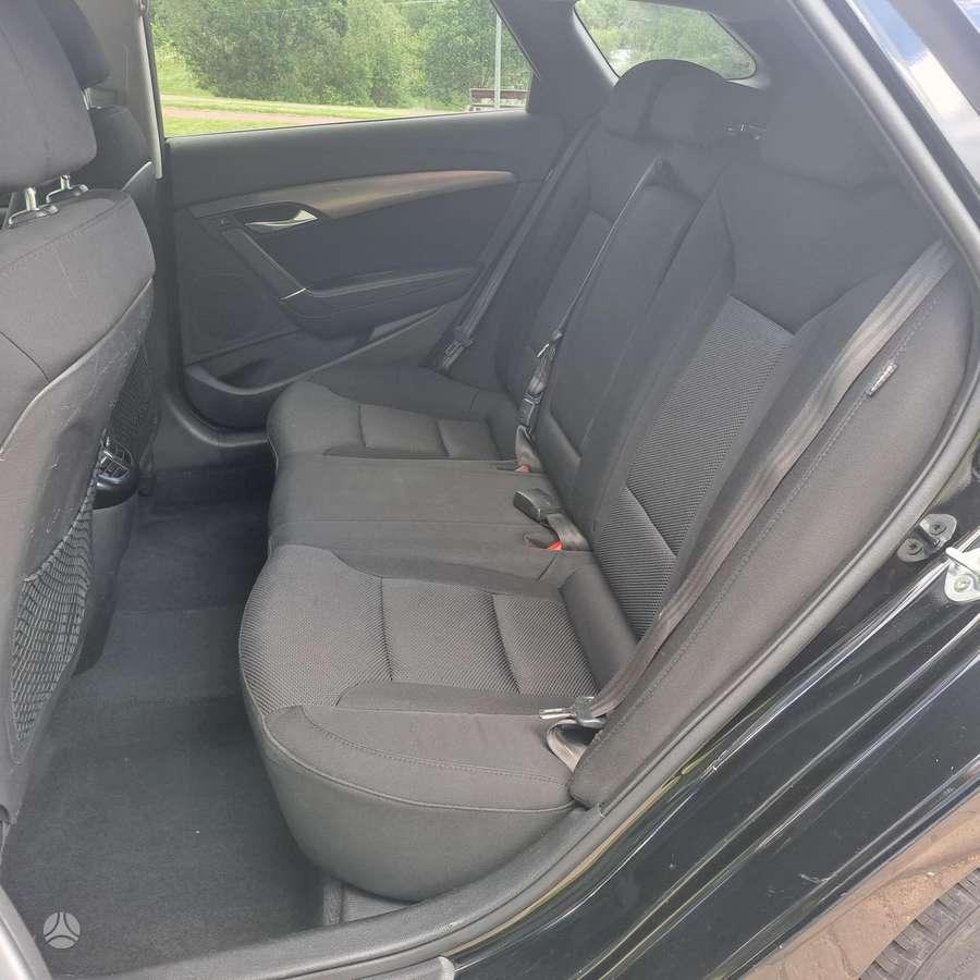 Black Hyundai i40 2012 in Vilnius, with an engine capacity of 1.69 L and mileage of 226 thousand km for 4950 €, photo 23 on AUTOMOTO.COM.LV